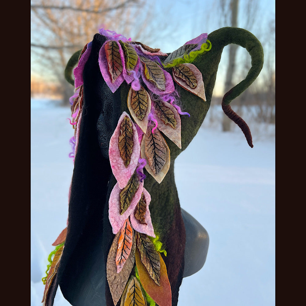 L’esprit des bois felted hood size 24” large - Mynoush