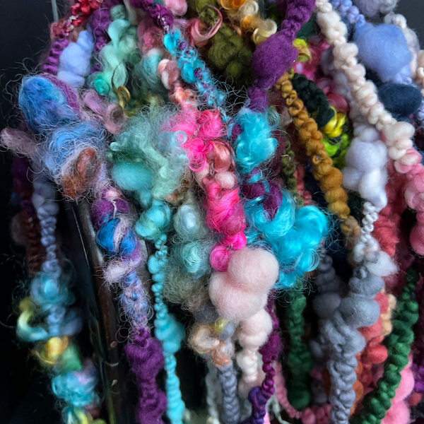 Hand spun art yarn boucle - Mynoush
